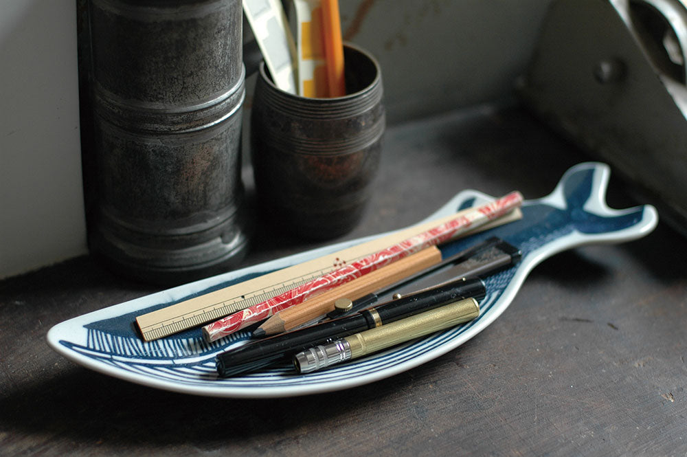 Whale kata kata Long Dish · Classiky – Paper Plant Co.